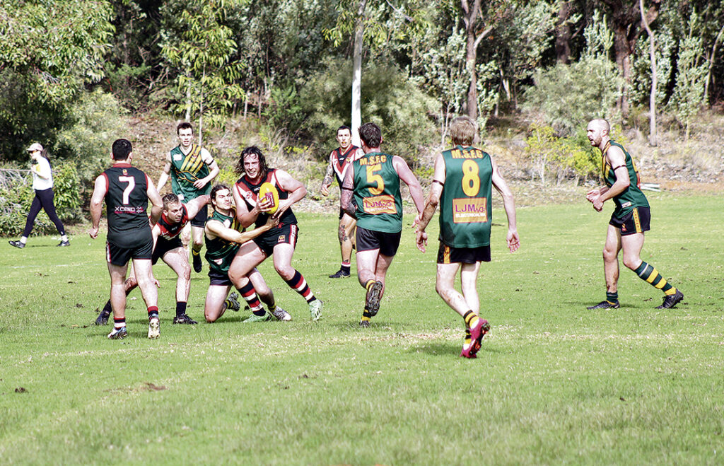 Roos take advantage of undermanned Saints - Echo Newspaper
