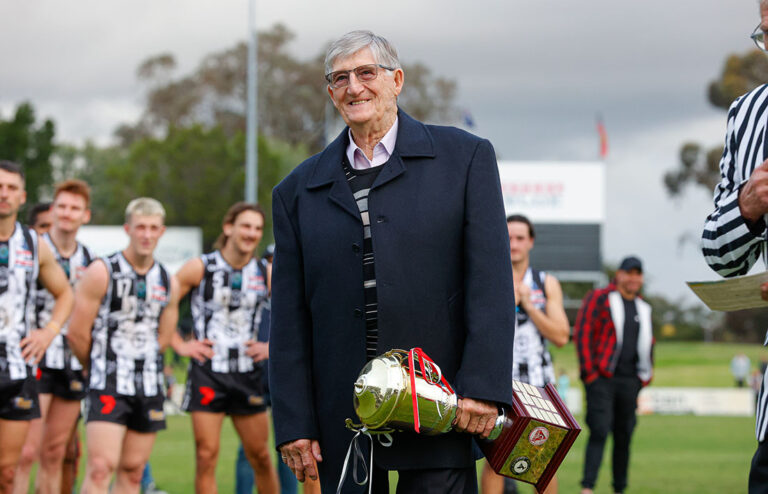 Remembering footy legend John Todd - Echo Newspaper