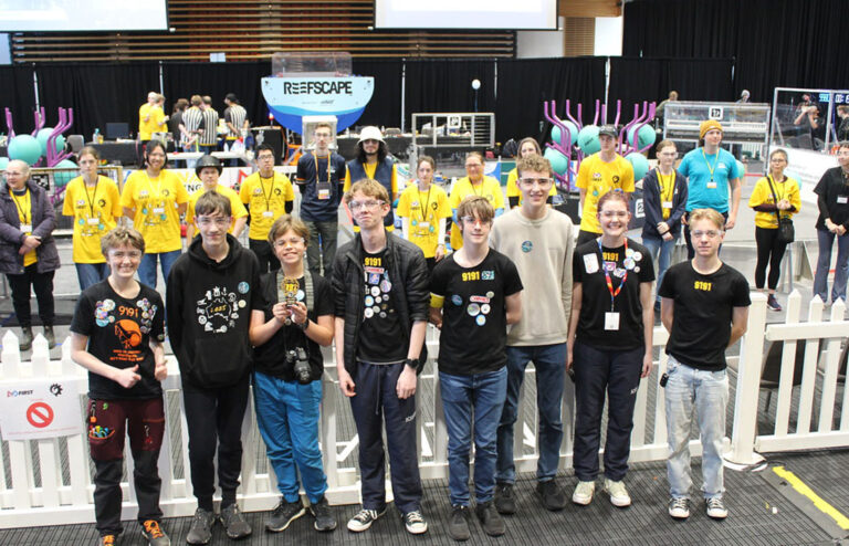 Kalamunda STEM students reach robo finals - Echo Newspaper